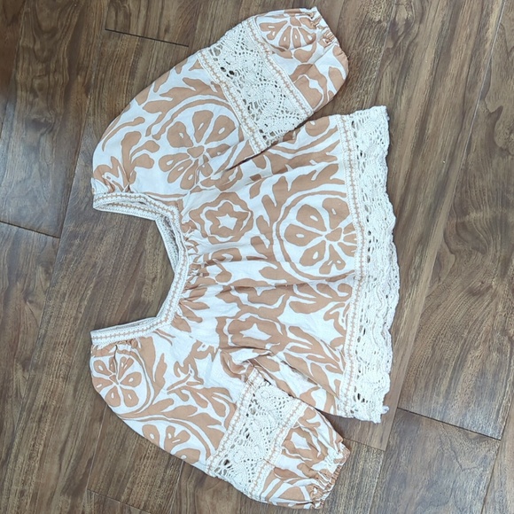 Christian Siriano | Tops | Christian Siriano Linen Blend Boho Lace Crop ...